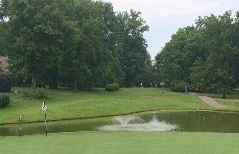 Henderson Country Club - Henderson Tourist Commission